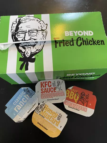 KFC Beyond Fried Chicken шолуы: Өсімдік негізіндегі наггеттар жақсы ма?