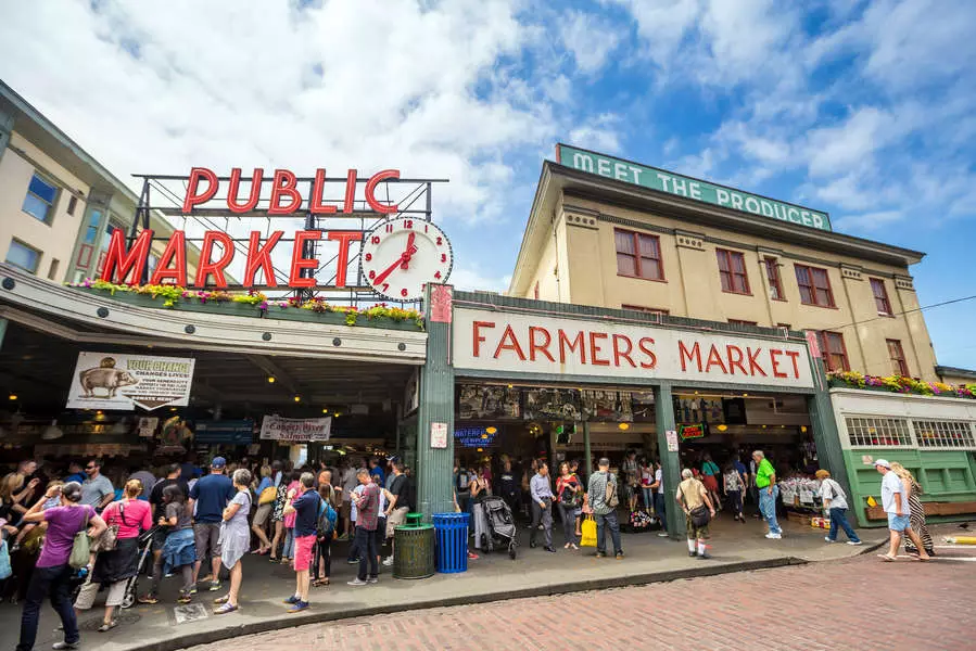 50 najlepších vecí na jedenie a pitie na trhu Pike Place Market