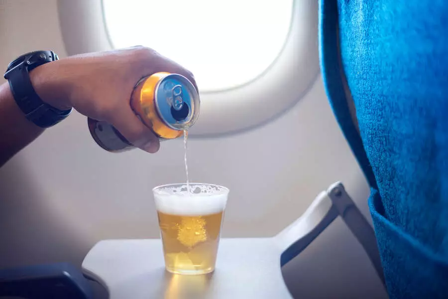 Southwest Airlines Push Back Alcohol Service gennem foråret 2022