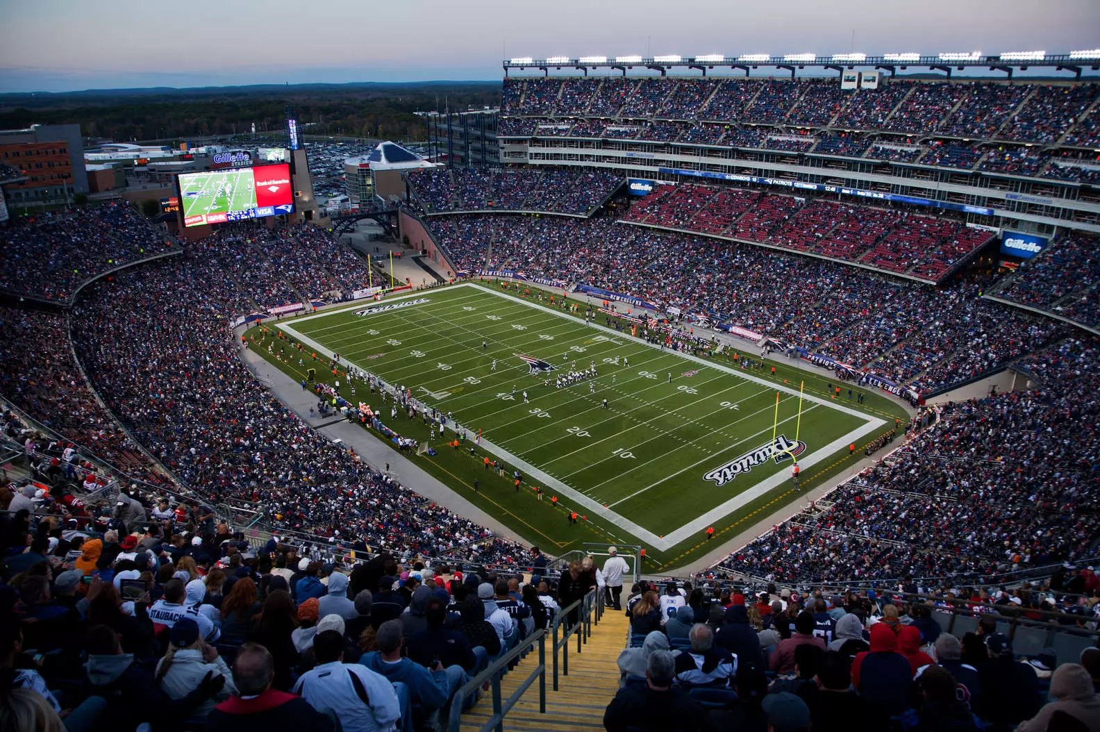 Stadiumet më të mira të futbollit NFL, të renditura: Nga Dallas në Lambeau 12365_19