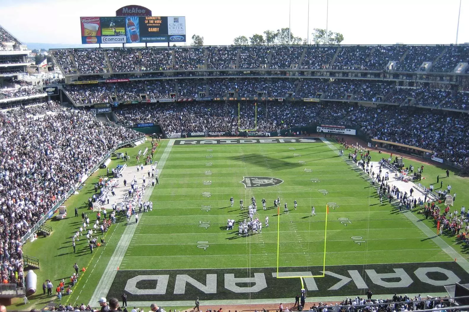 Stadiumet më të mira të futbollit NFL, të renditura: Nga Dallas në Lambeau 12365_3