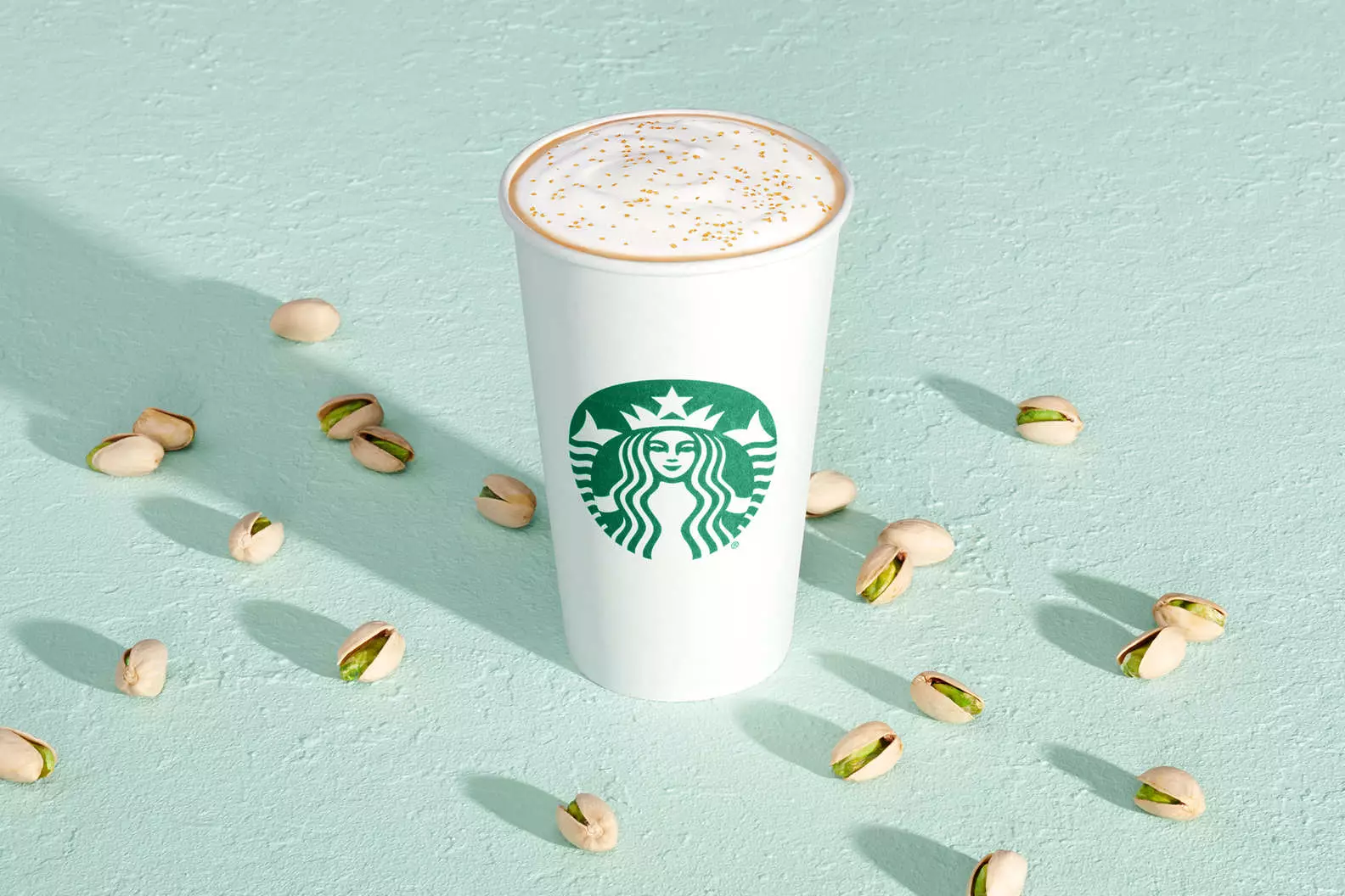 Sut Mae Pistachio Latte Starbucks yn Blasu? Trefnu Bwydlen Newydd y Gaeaf 14709_1