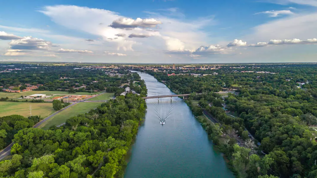 Hal yang Dapat Dilakukan di Waco, Texas: 8 Alasan untuk Berkendara dari Austin