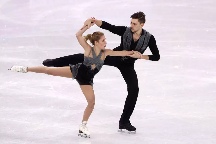 Ọgụgụ Skating na Olympic Winter 2022: Ihe niile I Kwesịrị Ịmara