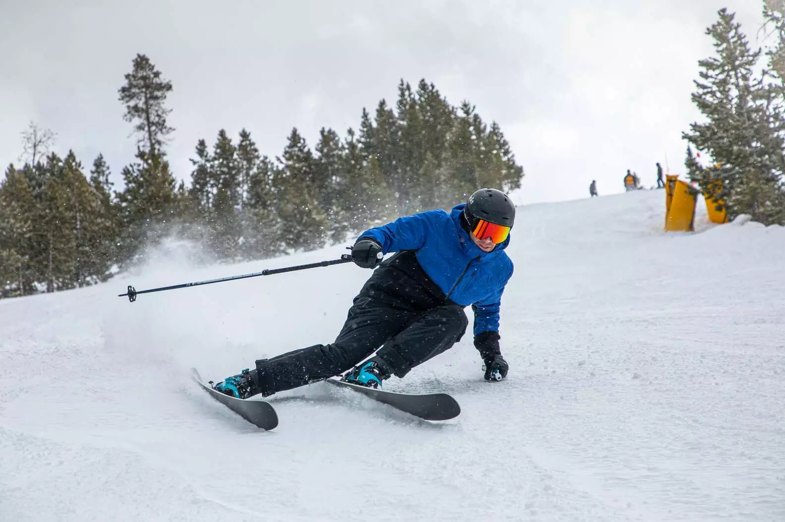 Egwuregwu ski kacha mma na Denver: Ugwu dị elu na ebe ntụrụndụ Ski dị nso na Obodo 2061_2