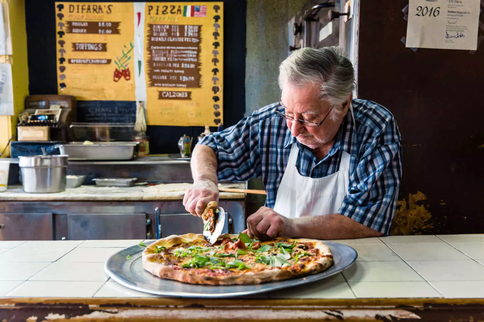 Pizza-ha ugu Fiican NYC: Halkee laga Heli Karaa Qaybaha ugu Wanaagsan ee Bixinta & Qaadashada 2069_13