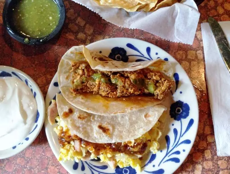 Najlepšie raňajkové tacos v Houstone – Laredo Taqueria – Dona Maria – La Mexicana