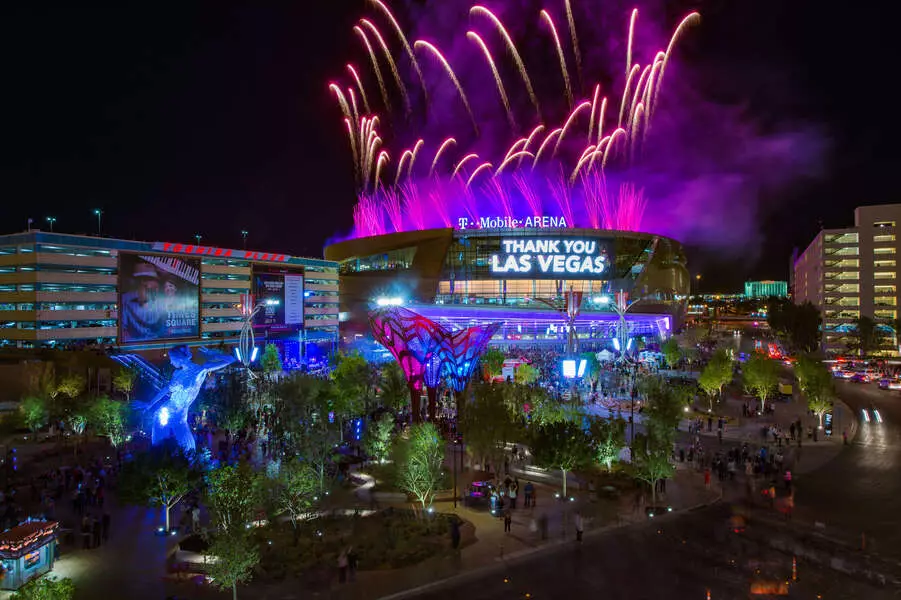 Paano Plano ng T-Mobile Arena ng Las Vegas na Tumalbog Mula sa Pandemic