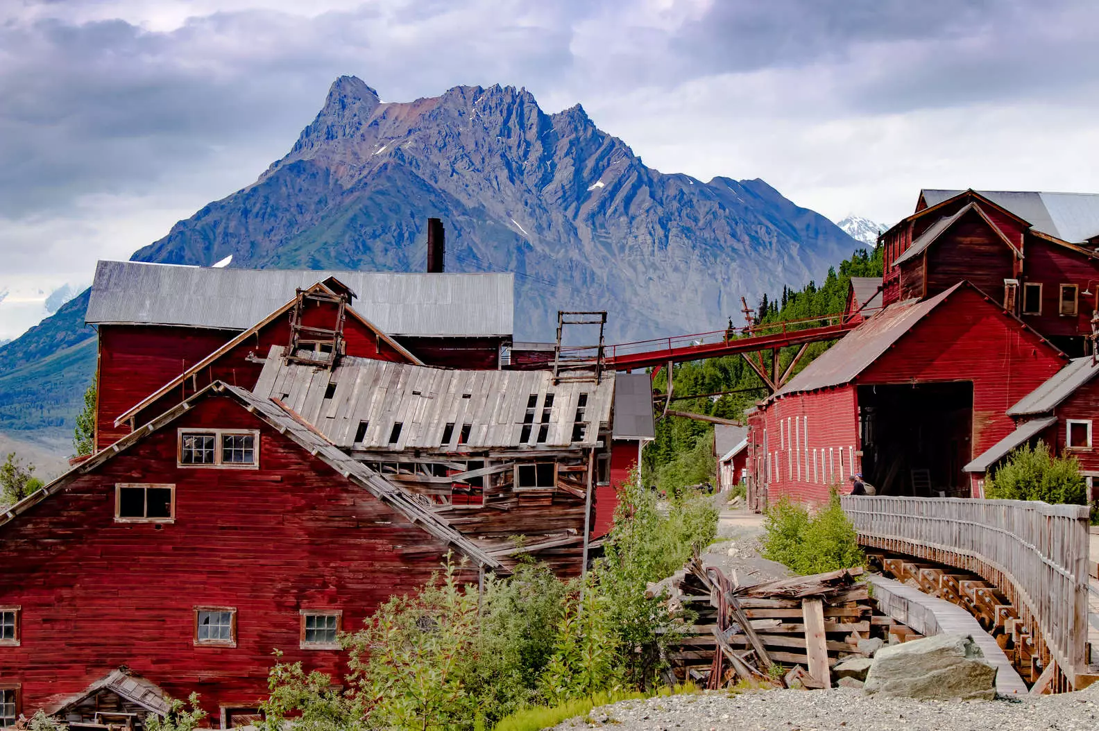 Ghost Towns Near Me: Creepiest Abandoned Towns & Cities in Every State 2393_2