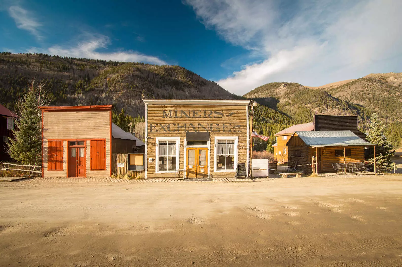 Ghost Towns Near Me: Creepiest Abandoned Towns & Cities in Every State 2393_5