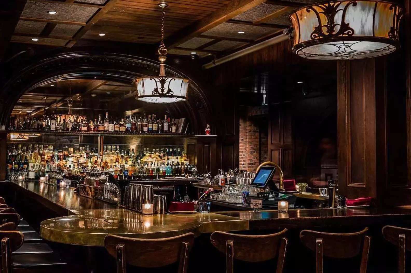 Beste Speakeasies in Boston: Geheime kroeë om op die oomblik te drink 246_2