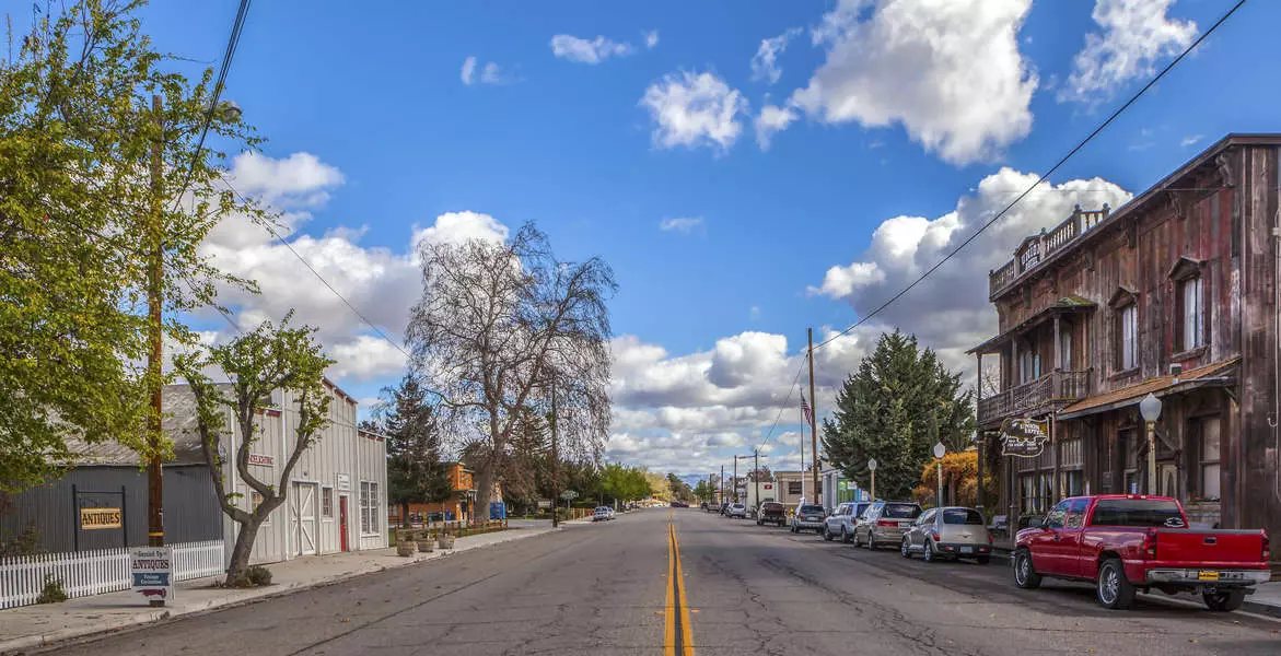 Aĵoj por fari en Los Alamos, Kalifornio: Gvidilo por Viziti Los Alamos