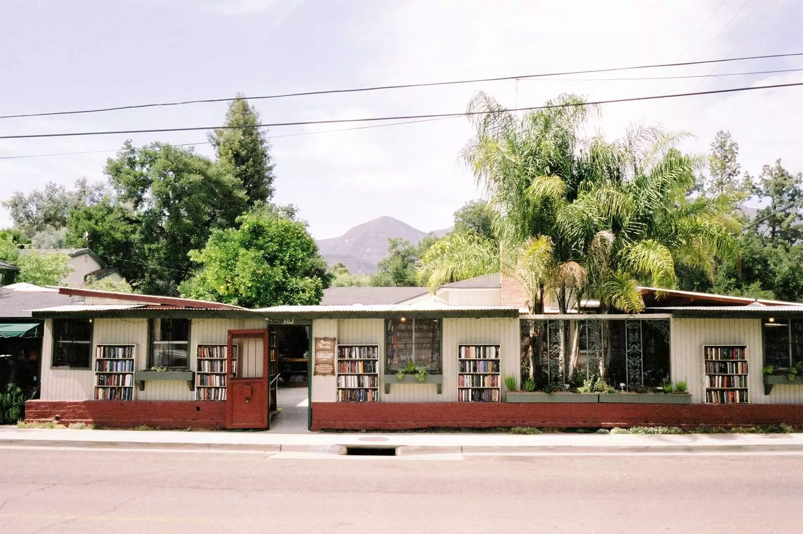 Aferoj por Fari en Ojai: Laidback Mountain Town estas la Zen Reset, kiun Vi Bezonas 2567_3