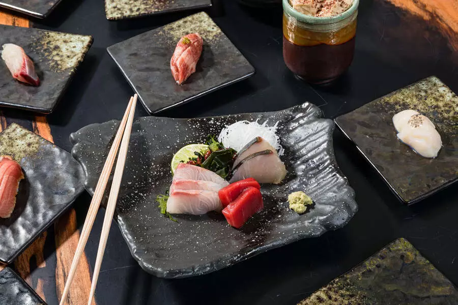 Ngano nga ang Omakase Japanese-Style Tasting Menus Nagkuha sa Miami pinaagi sa Bagyo