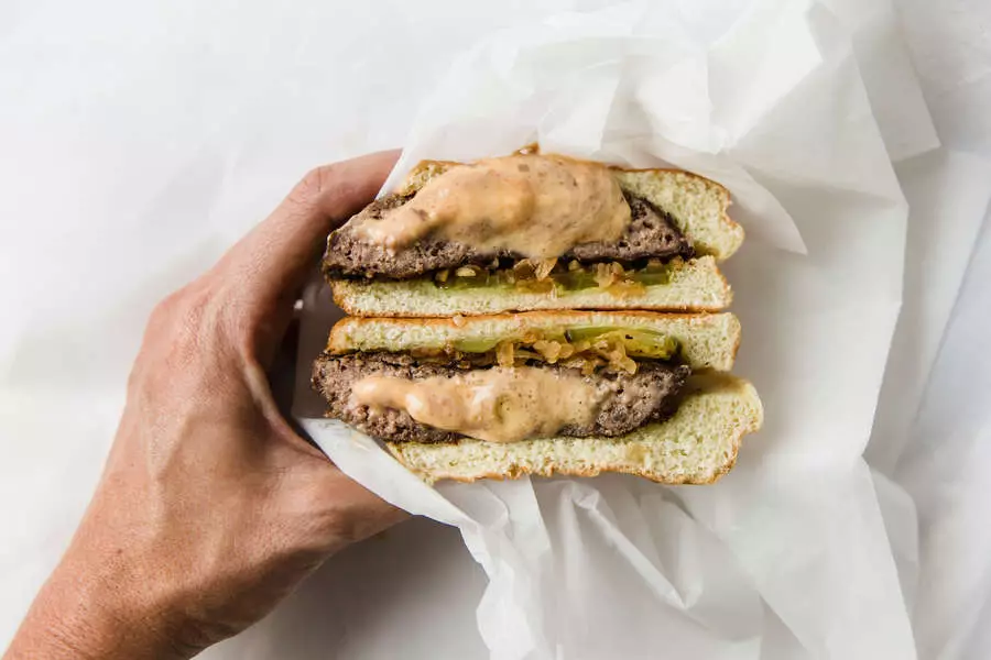 Historie Juicy Lucy Burger: Minnesota's Unique Creation