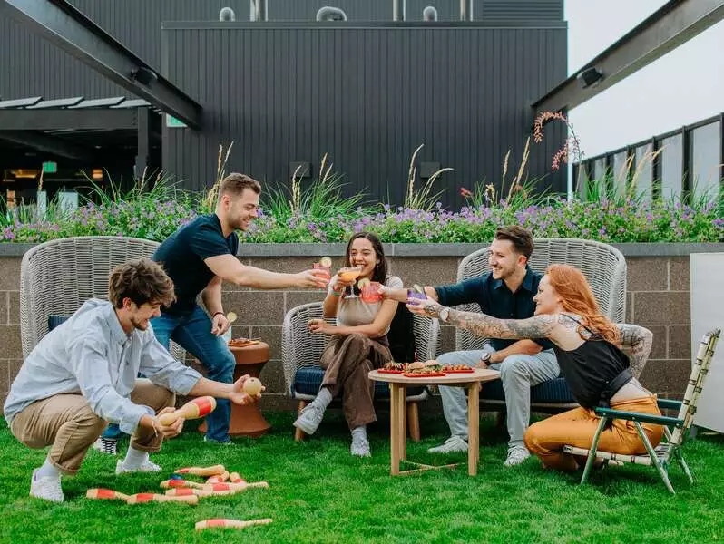 Labākie bāri Denverā: jaunas lieliskas vietas, kur iegādāties dzērienus