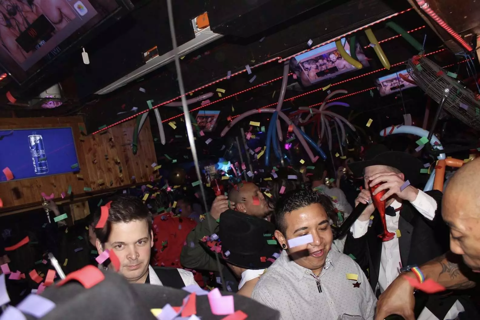 Bar Gay Terbaik di Denver: Bar Gay, Lesbian, Queer, dan LGBTQ+ Terbaik 289_3