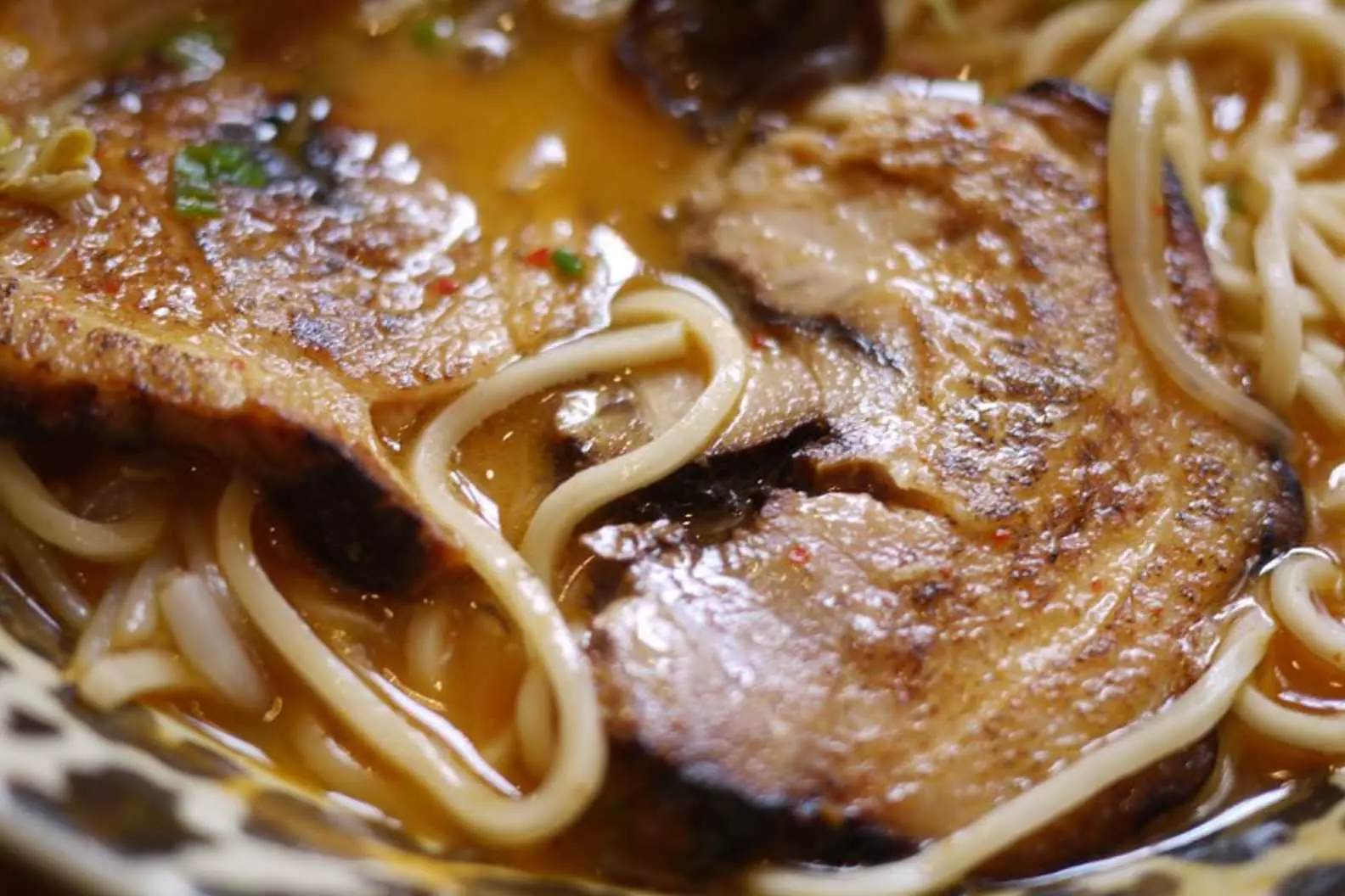 Ramen ti o dara julọ ni NYC: Awọn ile itaja Ramen Top & Awọn ibi Noodle ni Ilu New York 2959_12