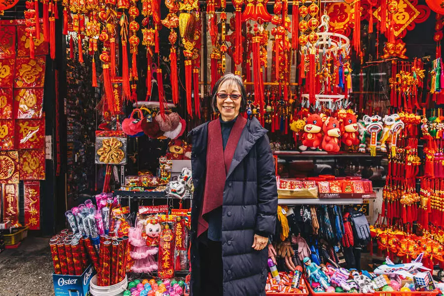 Η Grace Young συνεχίζει να υποστηρίζει την κοινότητα Chinatown της Νέας Υόρκης