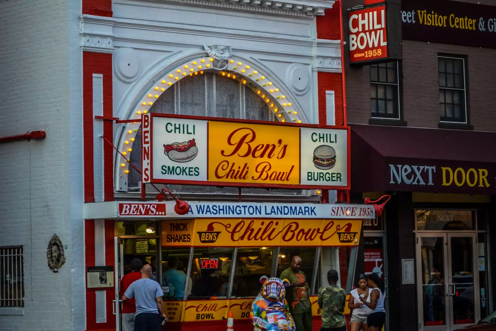 I-Ben's Chili Bowl yeyona ndawo ibalulekileyo yokutyela yaseDC. Nantsi Kutheni. 29788_2