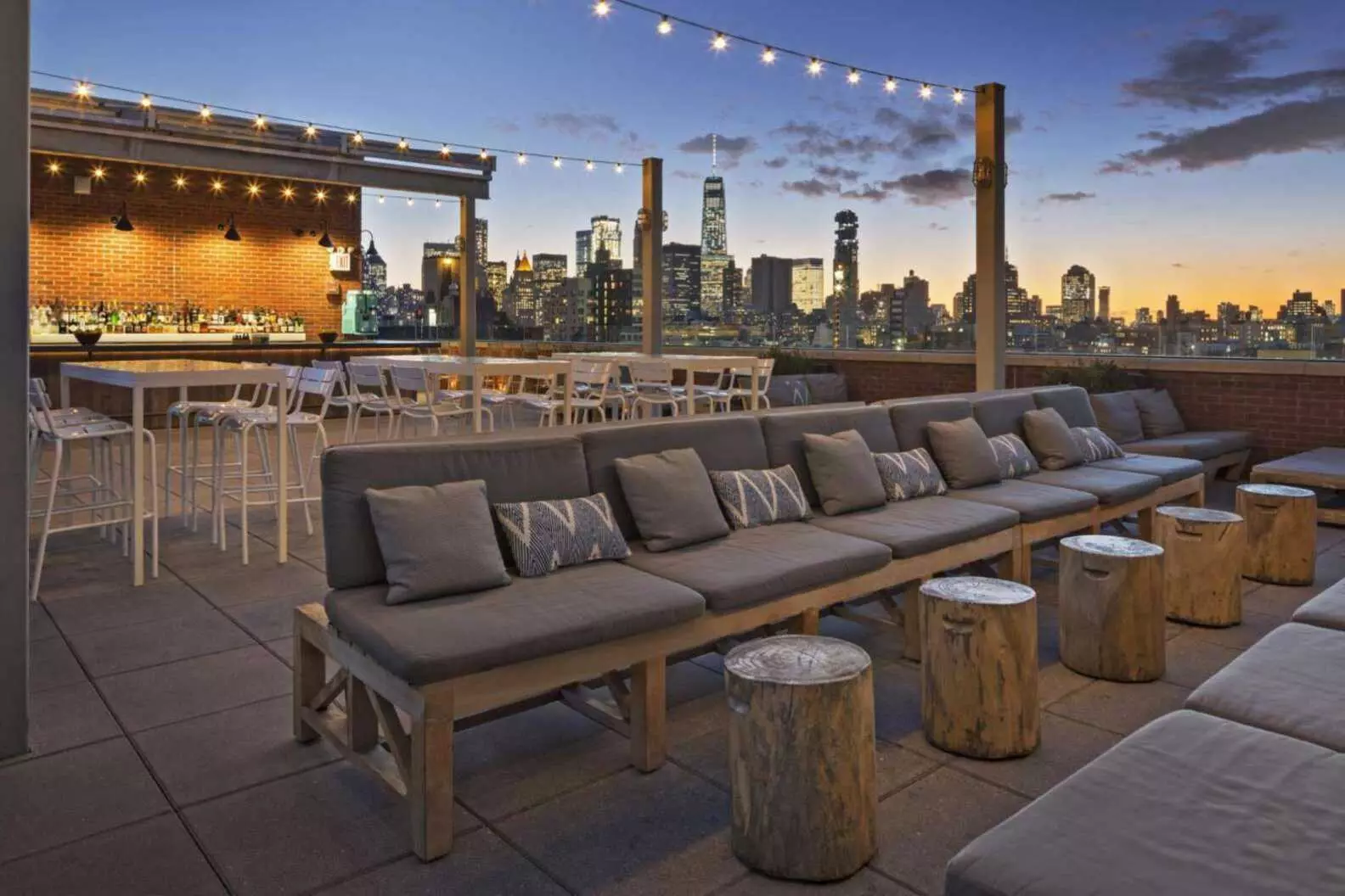 Beste Rooftop Bars in NYC: Goeie plekke om buite te drink met 'n uitsig 2983_14