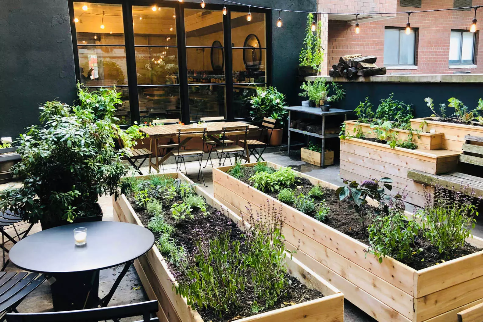 Melhores jardins escondidos em Nova York: 17 restaurantes com jardins secretos 2984_13