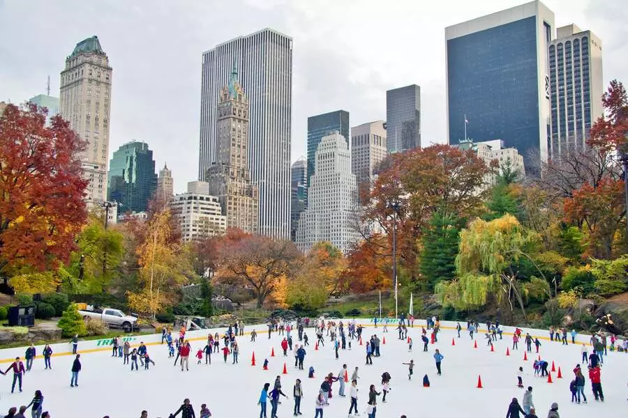 Ebe aga-aga Ice Skating na NYC