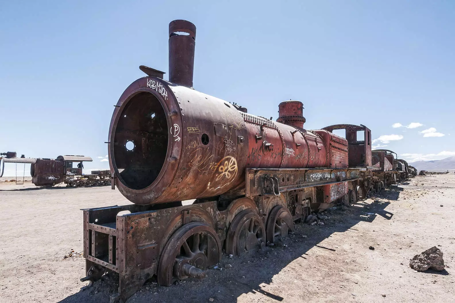 Salt Flats Bolivie - Le cimetière de trains dans la ville d'Uyuni 32301_2