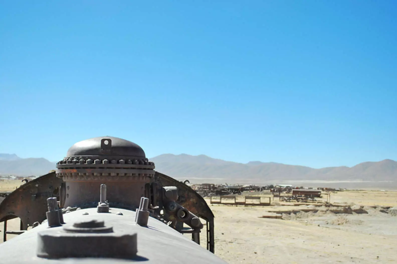 Salt Flats Bolivia - The Train Graveyard in Uyuni City 32301_8