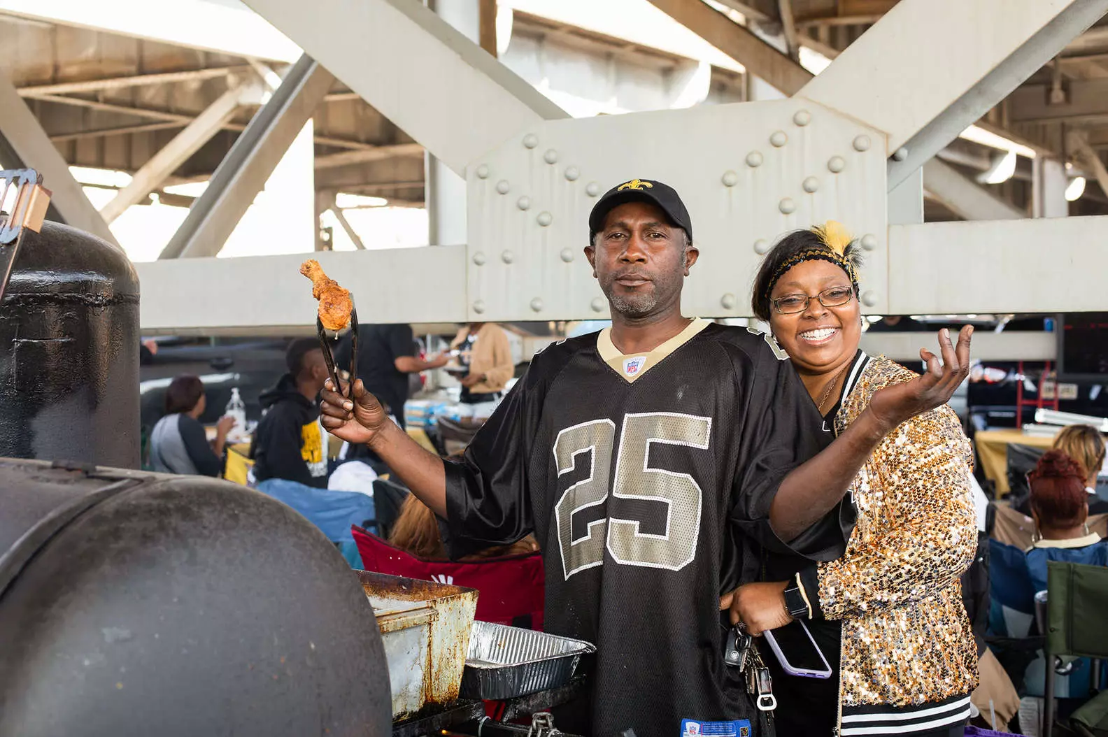 Di jero Tailgates Wild Superdome Fans New Orleans Saints 32483_2