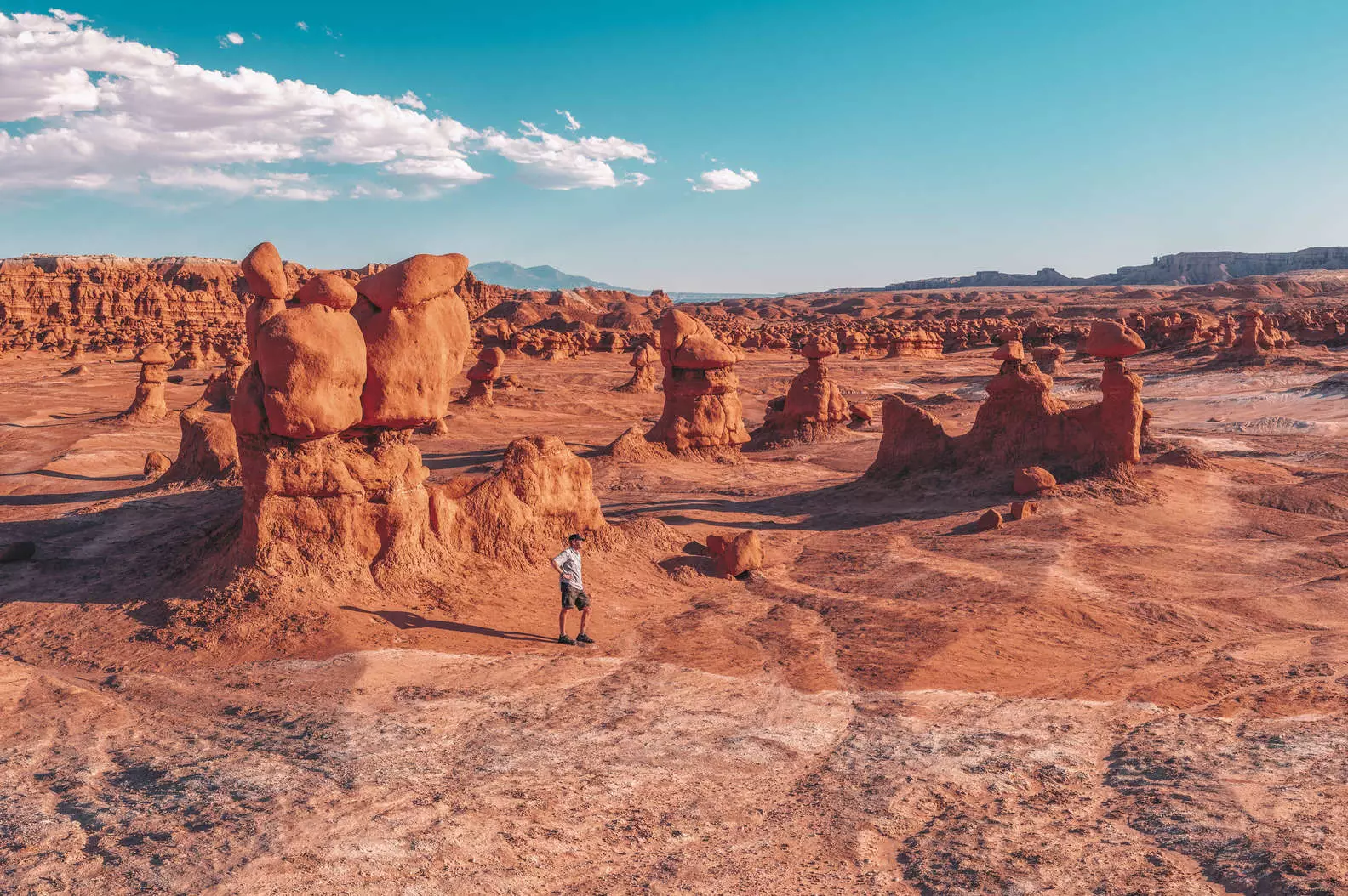 ການໄປຢ້ຽມຢາມ Goblin Valley: ສິ່ງທີ່ຕ້ອງເຮັດແລະເວລາທີ່ຈະໄປຢ້ຽມຢາມສວນສາທາລະນະ 3335_2