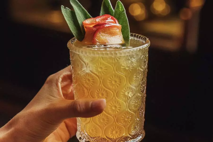 Mocktails ti o dara julọ ati Awọn ohun mimu ti kii-ọti-lile fun Oṣu Kini gbẹ ni Los Angeles