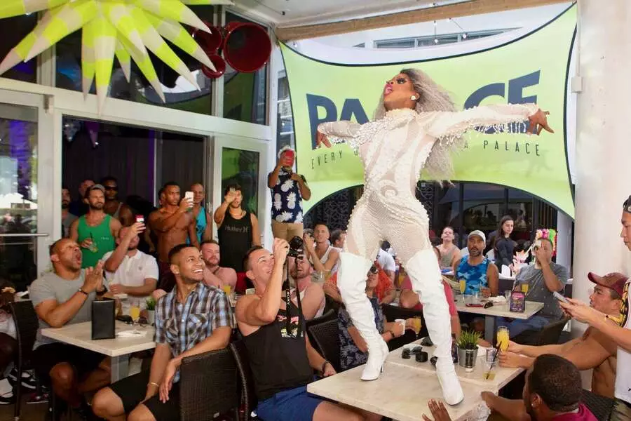 Bar LGBTQ+ Pangsaéna di Miami & Tempat Kahirupan Peuting