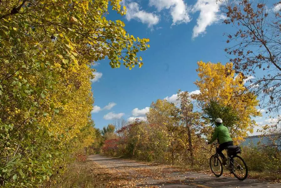 Amuzaj Aferoj por Fari en Minneapolis & St. Paul Ĝuste Nun