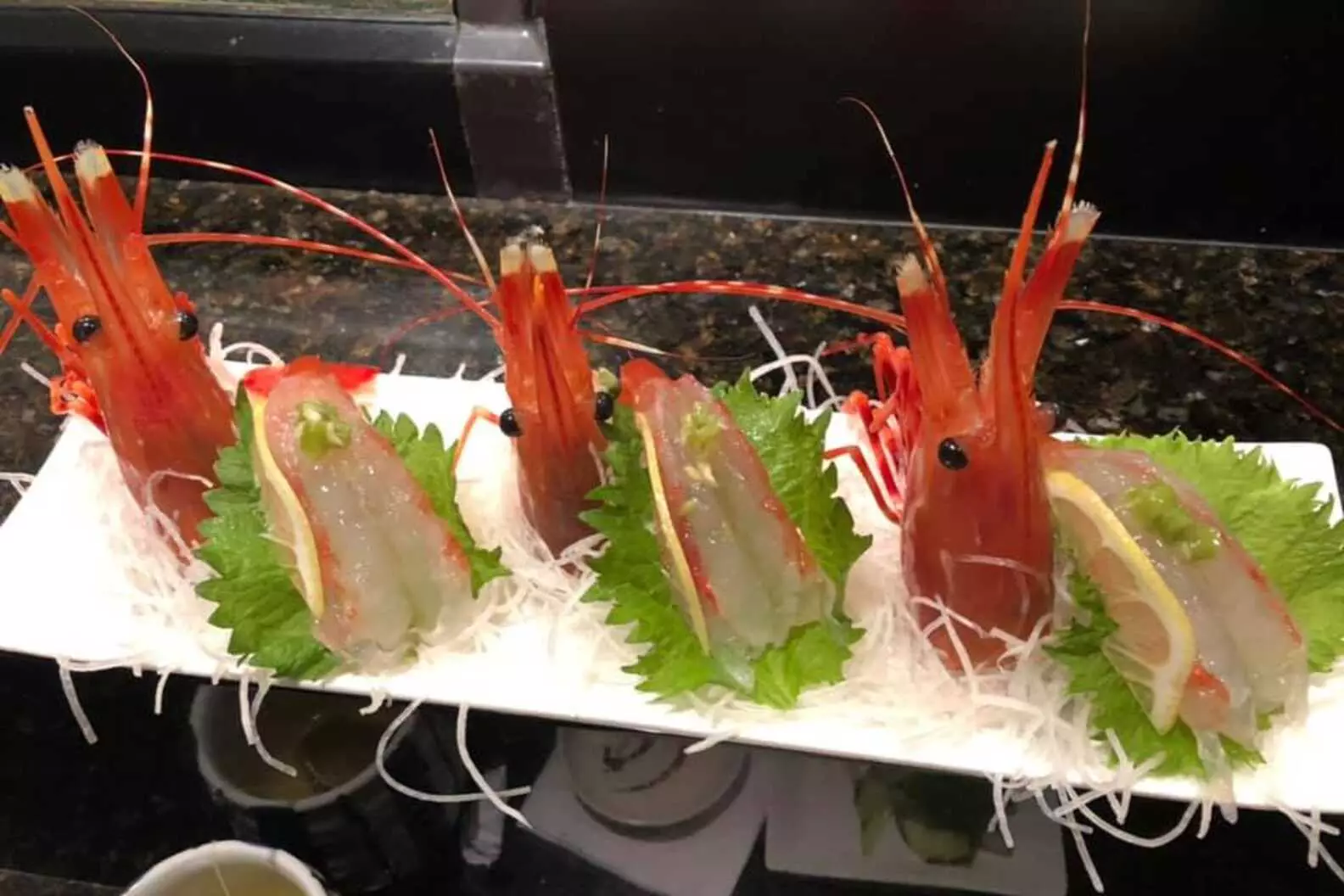 Malo Apamwamba Odyera za Sushi ku San Diego 3942_2