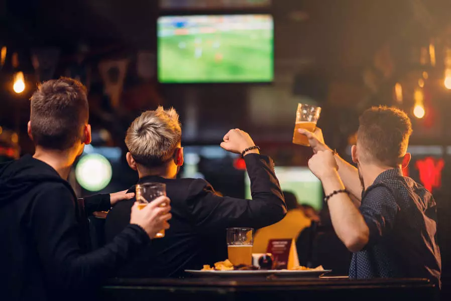 Dimana Nonton Super Bowl di NYC: Bar Olahraga Pangalusna, Pesta sareng seueur deui