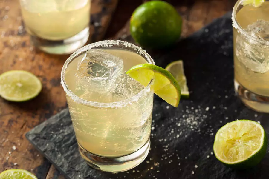 Tequila Murah Paling Apik: Merk Tequila Terjangkau Sing Bener Apik