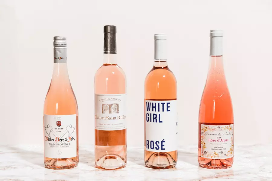 Vår besettelse av rosévin, forklart: Hvordan Instagram populariserte rosa vin