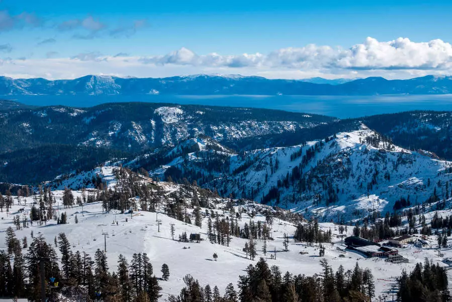 Střediska Lake Tahoe: Vyberte si perfektní lyžařskou oblast pro vaši příští cestu