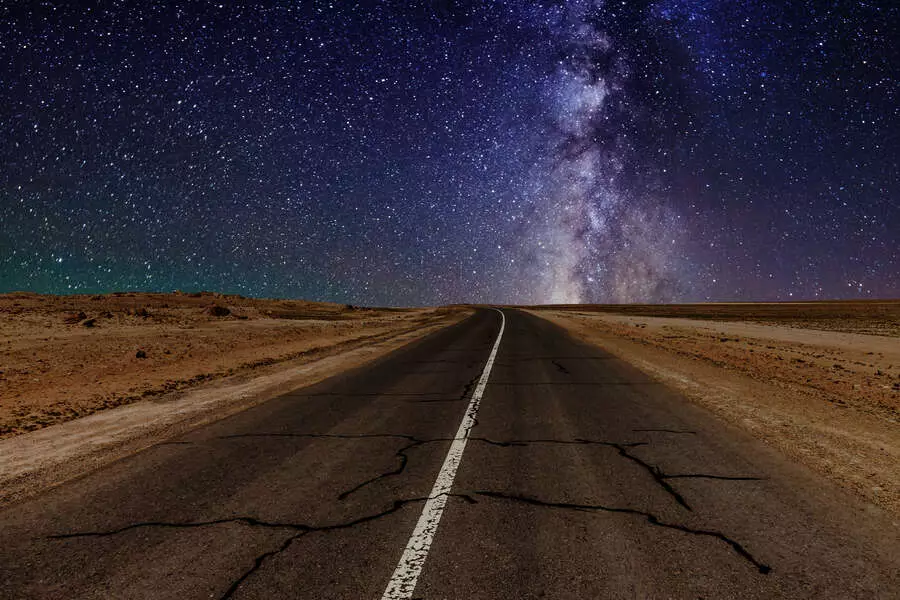 Bêste Nevada Road Trips foar Stargazing en Roadside Attraksjes