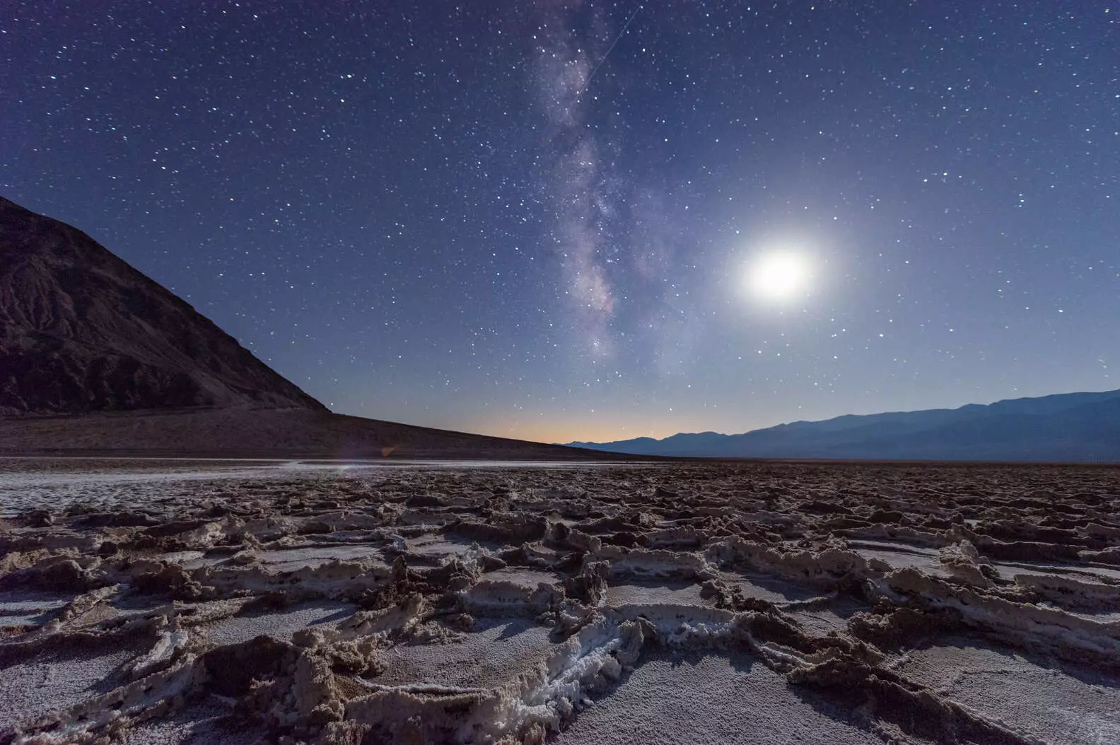 Bescht Nevada Road Trips fir Stargazing a Roadside Attraktiounen 4278_1