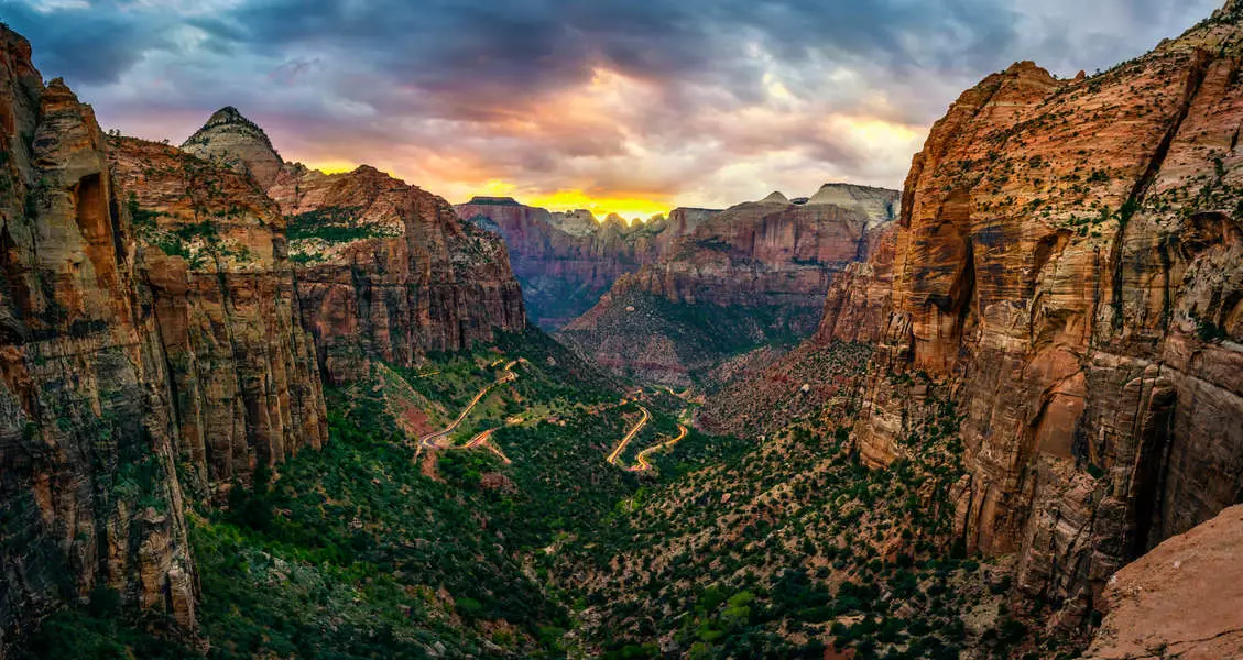 Maulendo Abwino Kwambiri ku Zion National Park Panjira Yomenyedwa