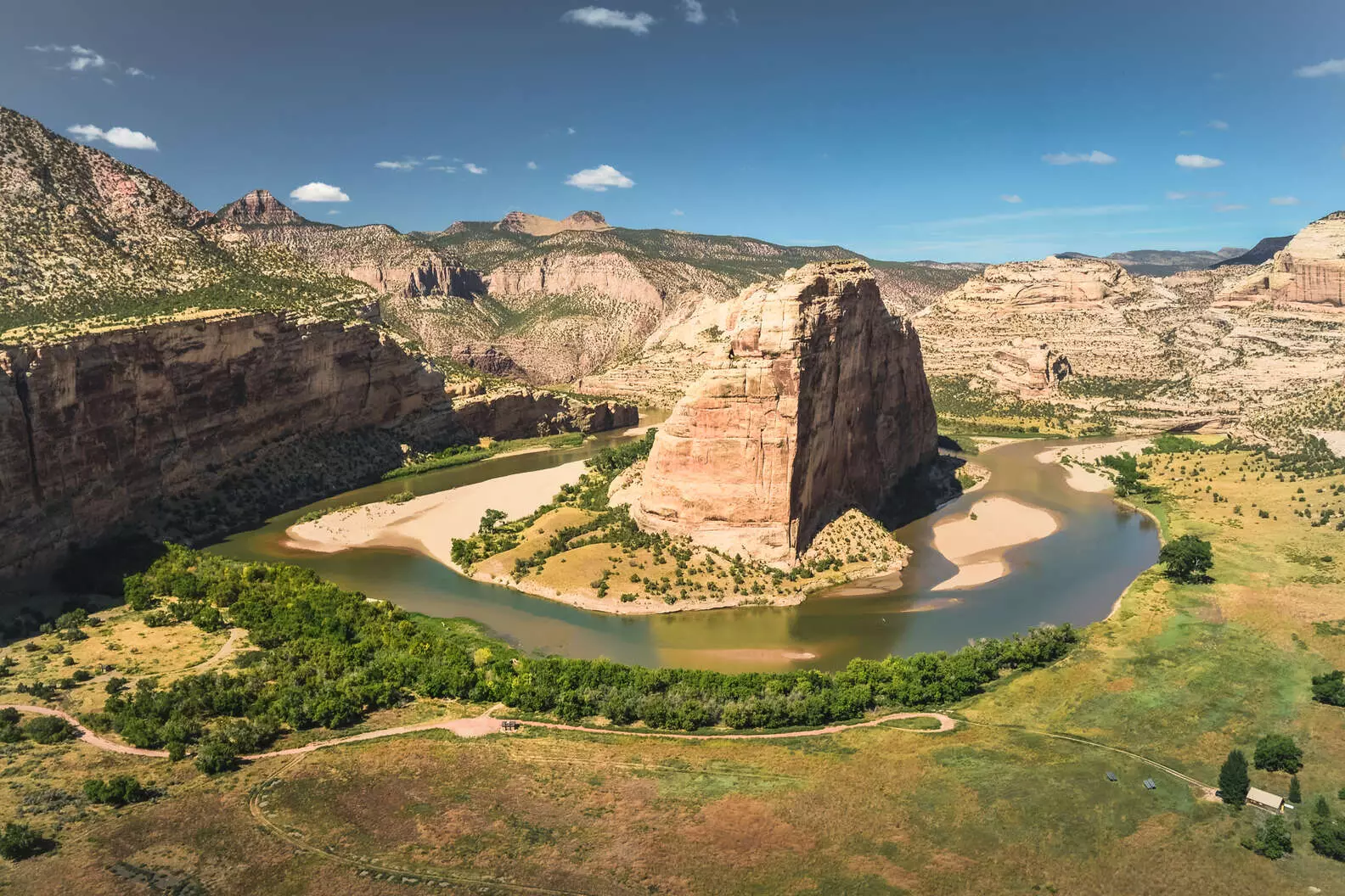 Dinosaur National Monument တွင် လုပ်ဆောင်ရမည့်အရာများ- စခန်းချခြင်း၊ တောင်တက်ခြင်းနှင့် အခြားအရာများ 4301_1