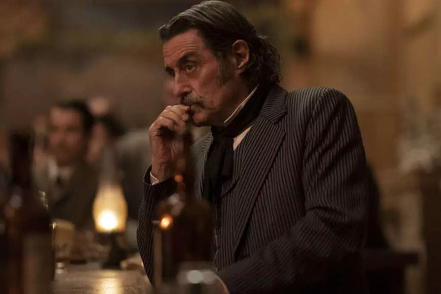 Recenzija filma Deadwood: HBO-ova Western serija konačno dobiva kraj