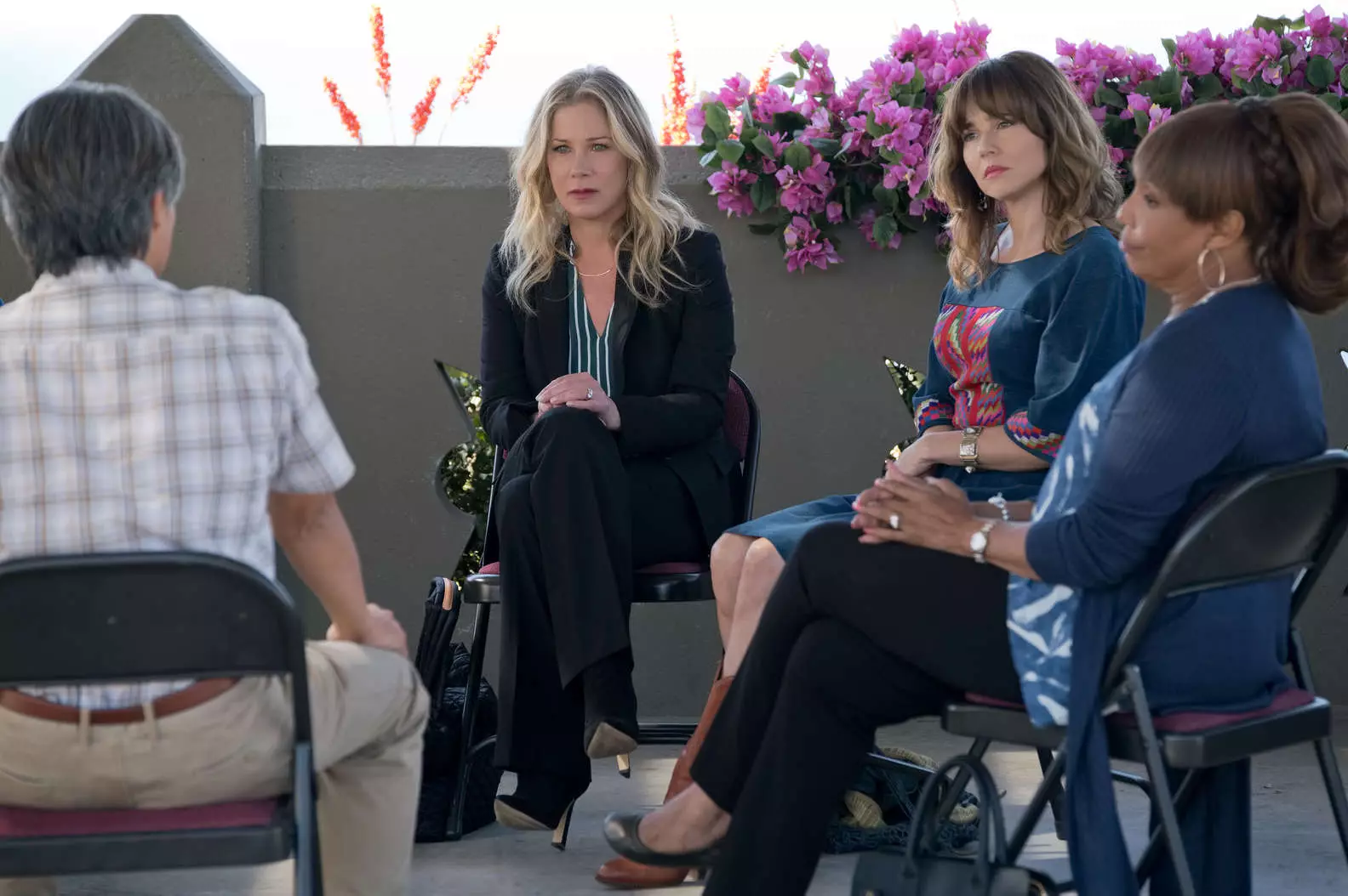 Dead To Me: Showrunner Liz Feldman fala sobre a criação da tragédia da Netflix 4428_2