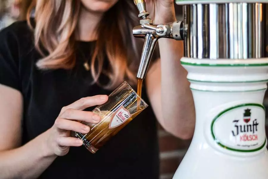 Bar Bir Terbaik di Portland, Oregon: Tempat Minum Bir Musim Gugur Ini