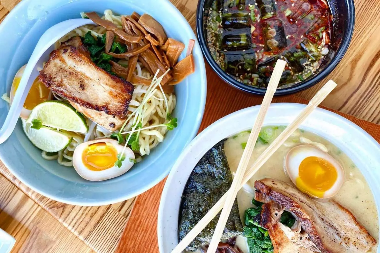 Ramenê çêtirîn li San Diego: Dikanên Ramen û Cihên Noodle yên ku Biceribînin 458_1