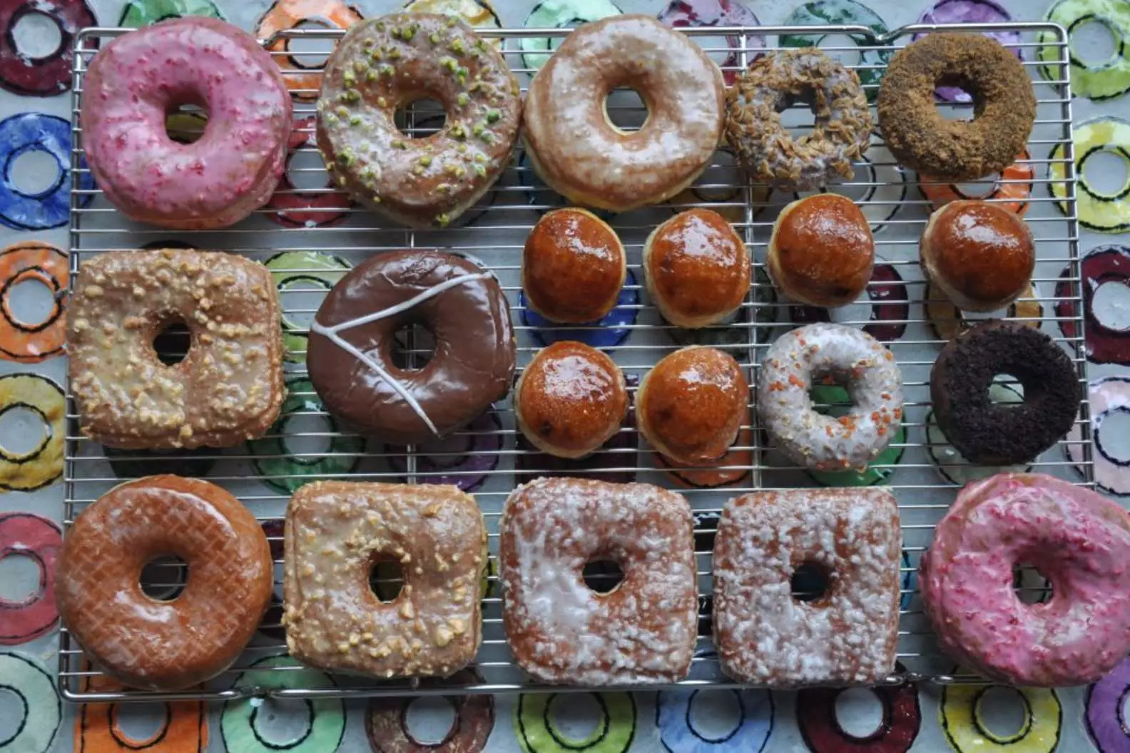 Fejn Oriġinaw id-Donuts - Il-Kontribuzzjonijiet ta' NYC Stabbiliment u Popolazzjoni ta' dan Delicious Treat 46100_2