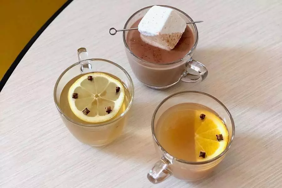 Asa Makakuha ug Mainit nga Winter Cocktails sa NYC: Mga Dapit nga Mahimo Nimong Pag-order nga Pag-adto