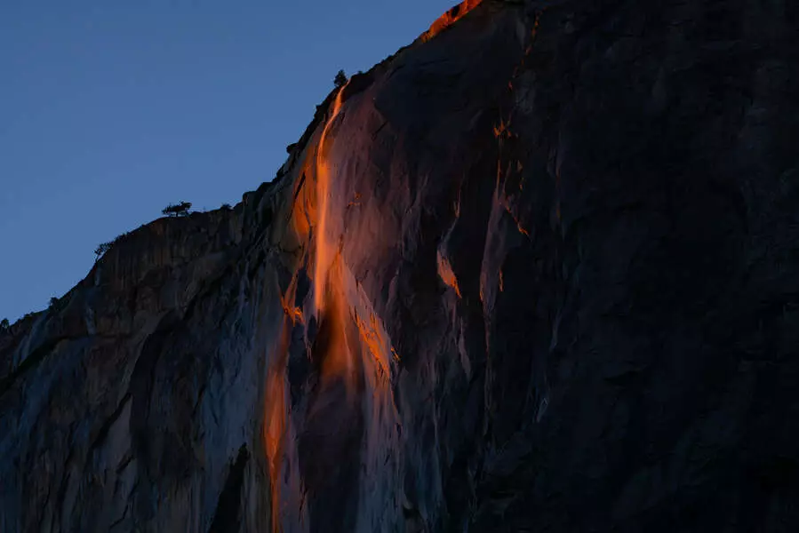 'Firefall' របស់ឧទ្យានជាតិ Yosemite៖ មើលរូបថតពីឆ្នាំ 2020